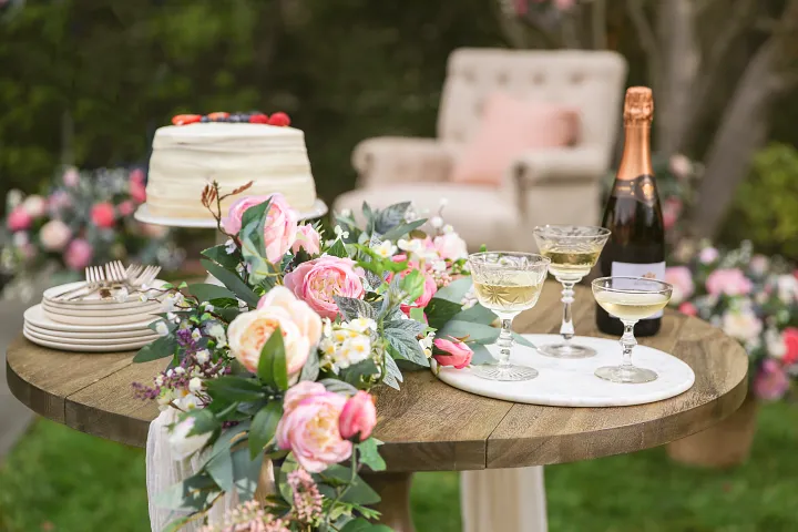 7 Best Artificial Flowers for Wedding Centerpieces Guide